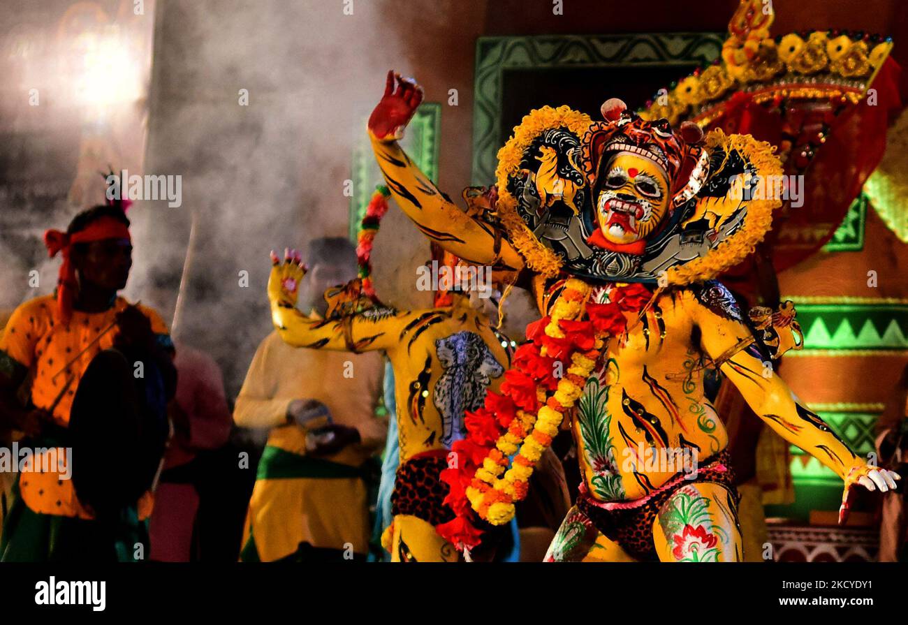 Traditional artist from south Odisha's Ganjam district paints and ...