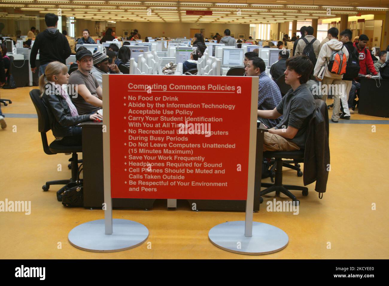 Kids ontario computer hi-res stock photography and images - Alamy