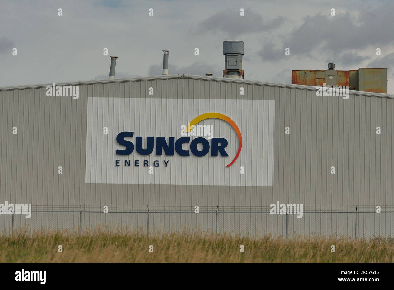 Logo of the Suncor Energy at the Suncor Edmonton Refinery in Sherwood ...