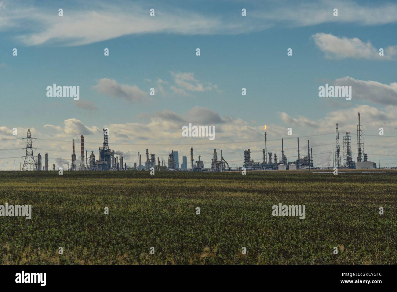Suncor energy edmonton refinery hi-res stock photography and images - Alamy