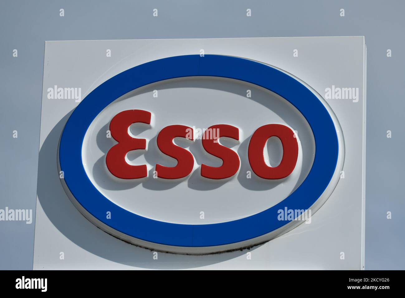 Esso logo hi-res stock photography and images - Alamy