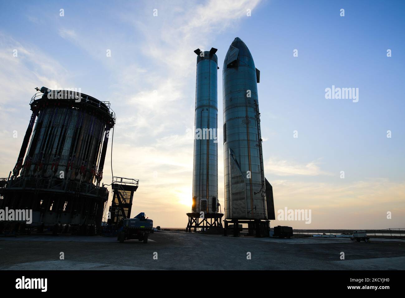 Starship SN15, and 16 are now joined by a pathfinder version of Super ...