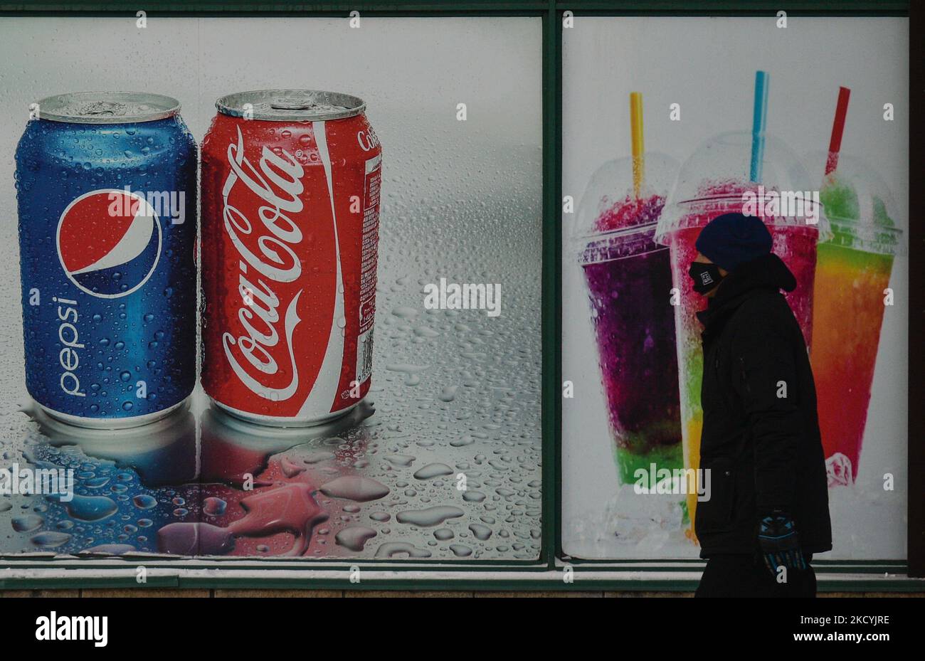 Coca cola ad hi-res stock photography and images - Alamy