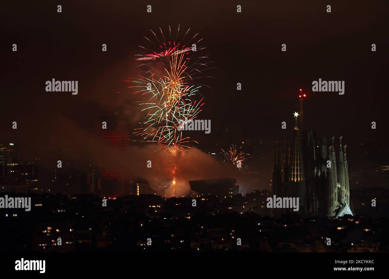 Fireworks at the Sagrada Familia to welcome the year 2022, in Barcelona ...