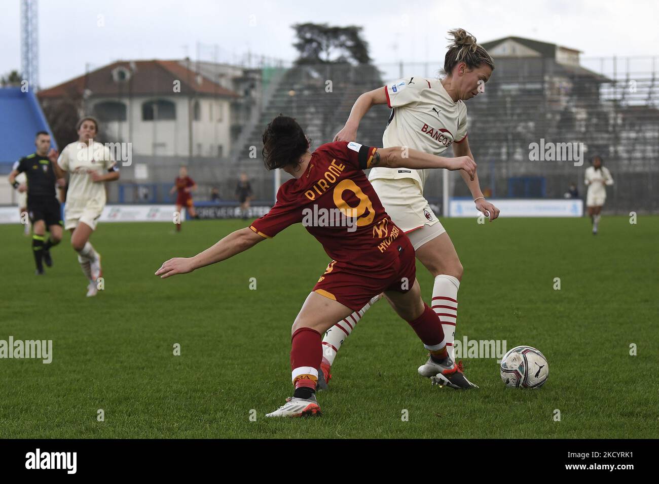 Valeria Pirone of AS Roma Women and Laura Sylvie Claudia Agard of A.C ...