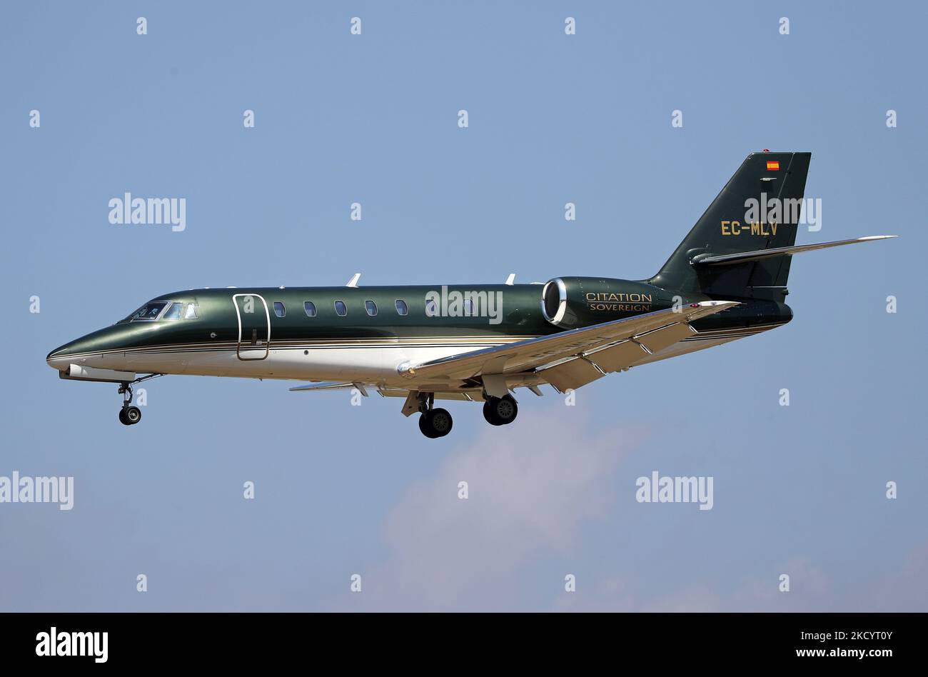 Cessna 680 citation sovereign aircraft hi-res stock photography and ...