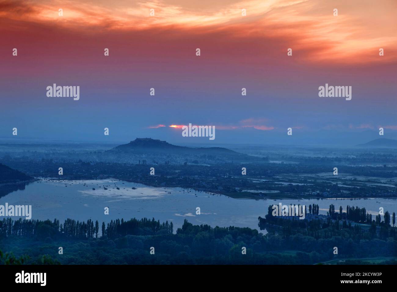 Dal lake aerial hi-res stock photography and images - Alamy