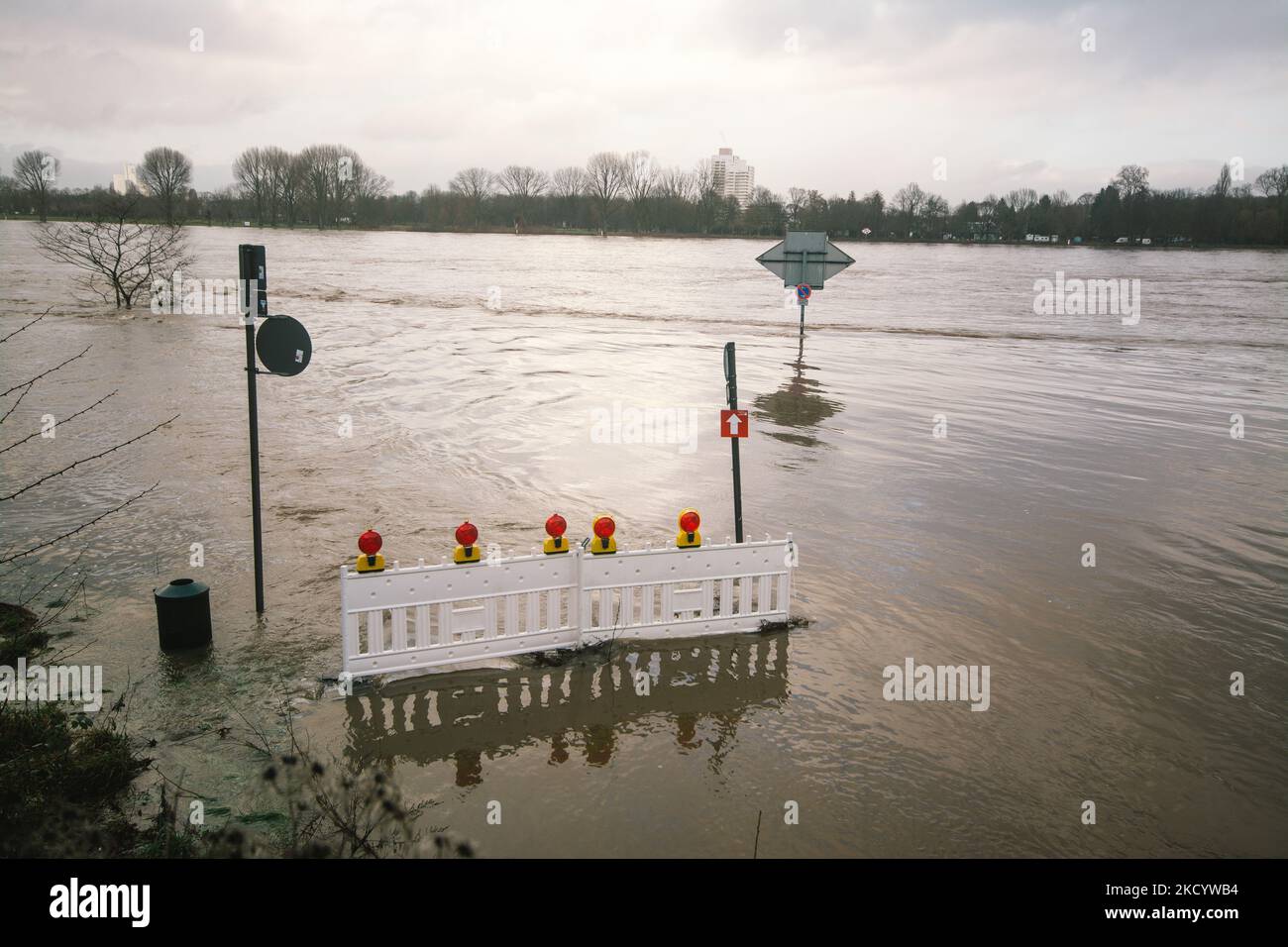 The water level in Rhine exceeds to 6,83 meter flood mark in Cologne ...
