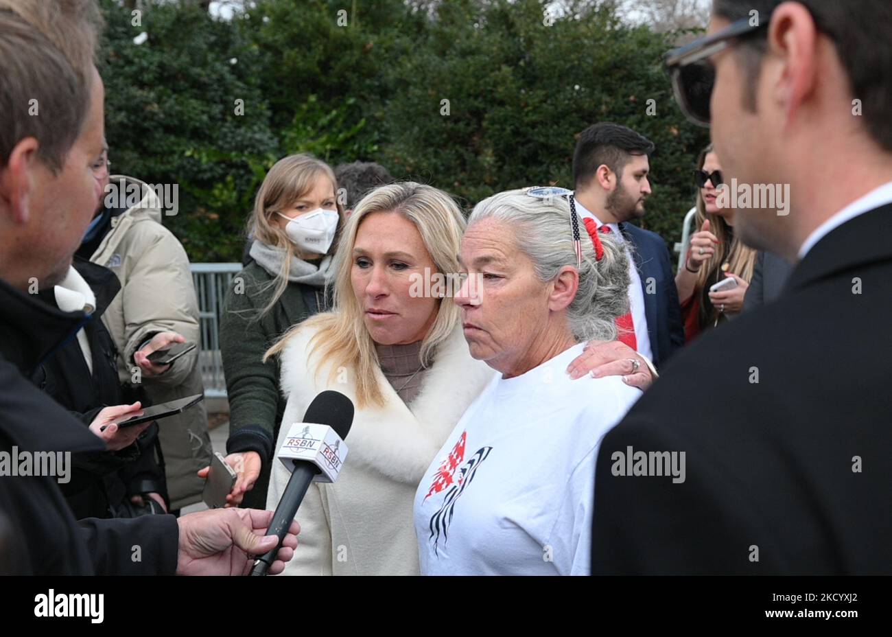 Reps. Marjorie Taylor Greene and Matt Gaetz, hold interview in front of ...