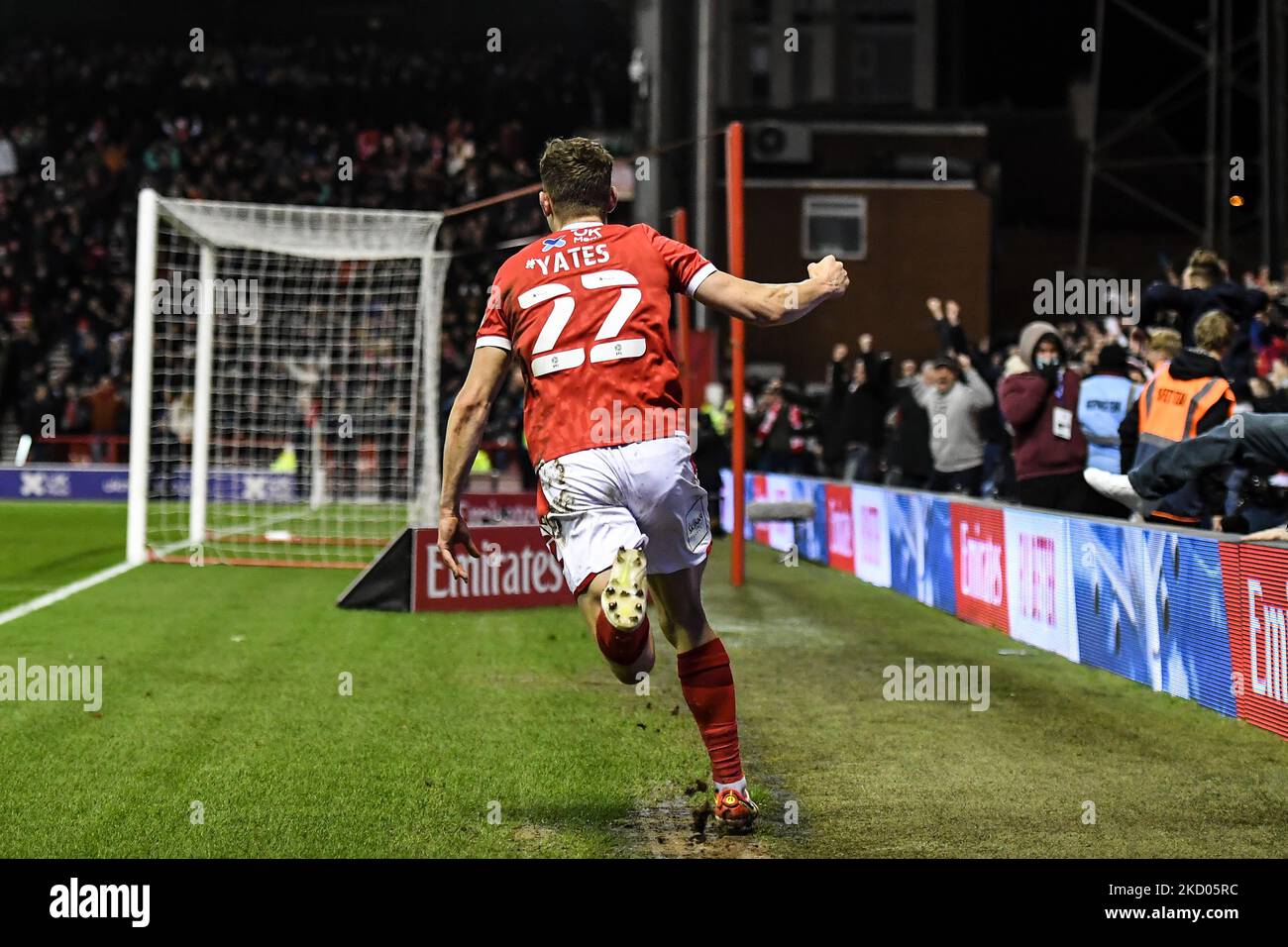 Ryan Yates of Nottingham Forest celebrates after Lewis Grabban of ...