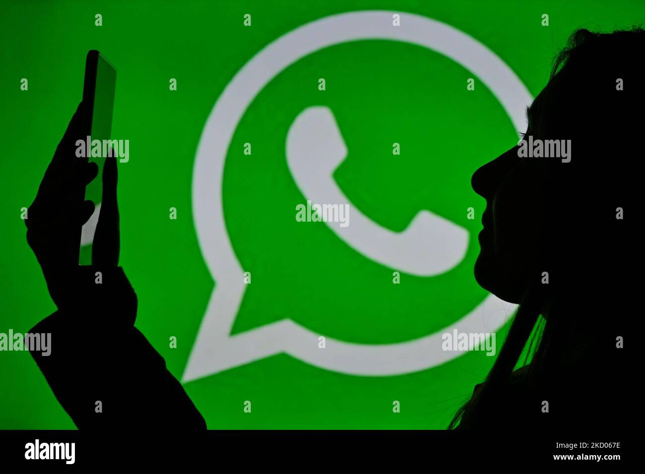 Whatsapp symbole hi-res stock photography and images - Alamy