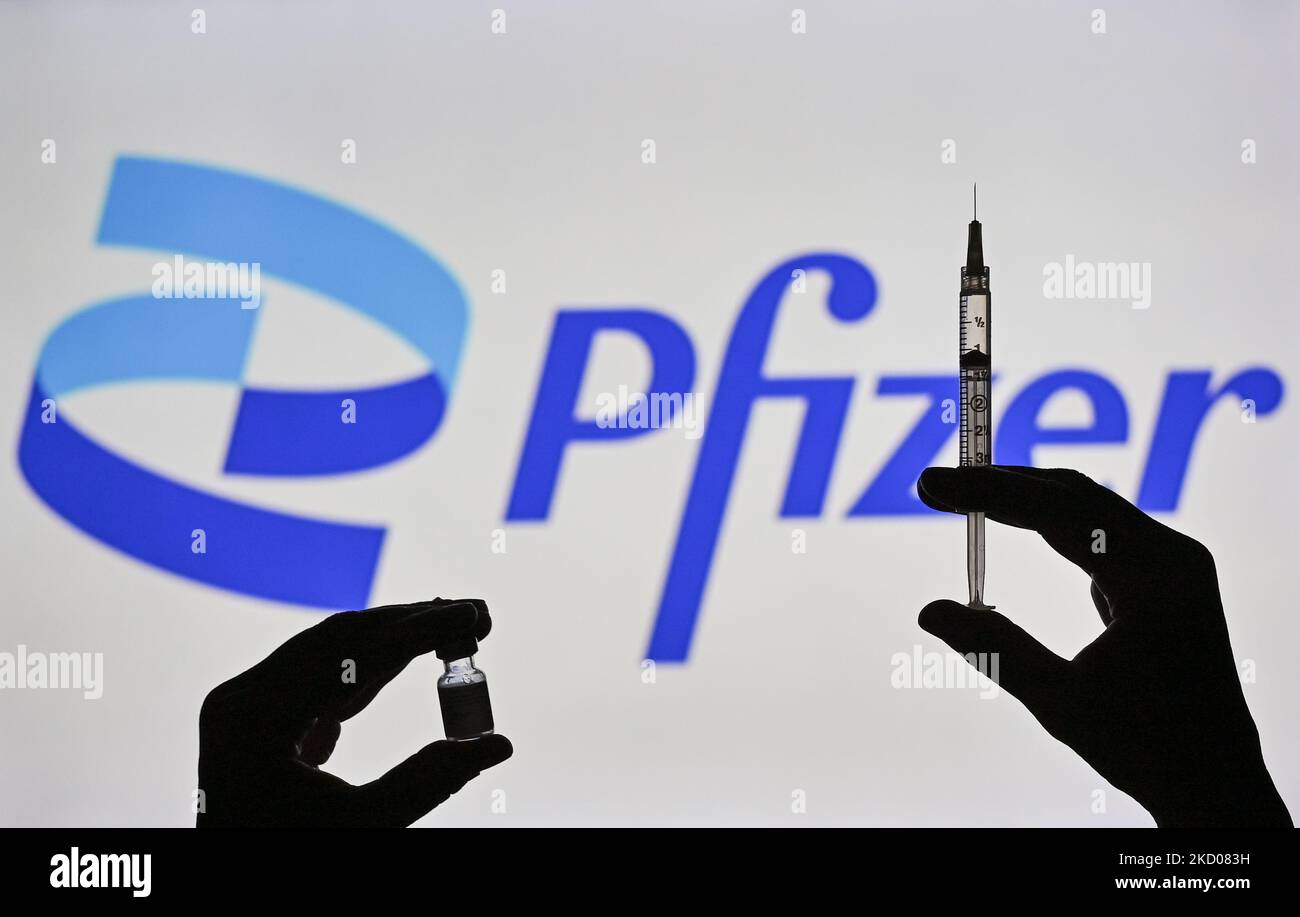 Sanofi new logo hi-res stock photography and images - Alamy