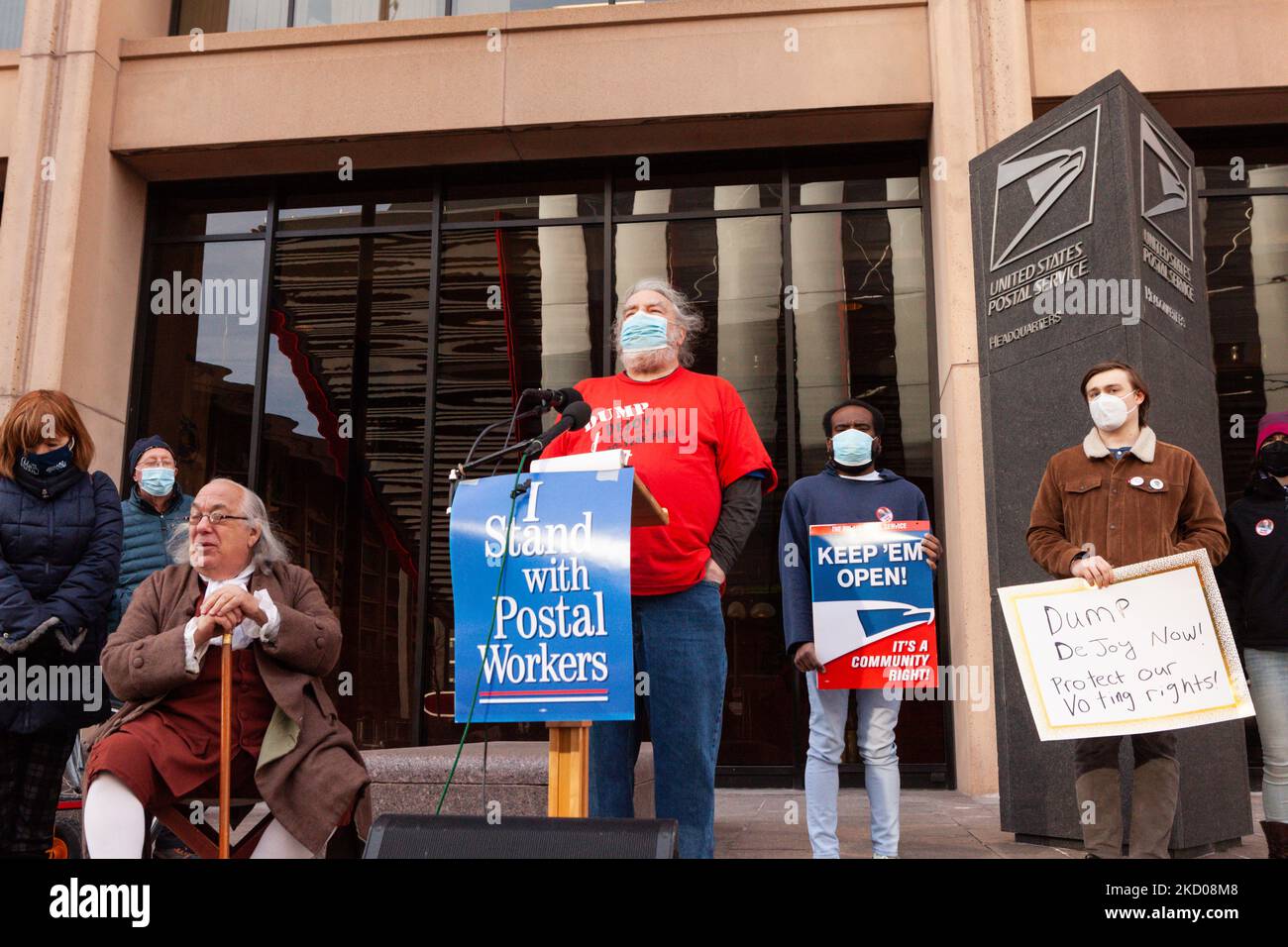 Formal usps worker hi-res stock photography and images - Alamy