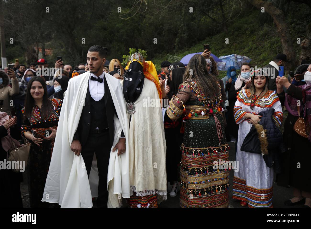 Algerian berbers celebrate hi-res stock photography and images - Alamy