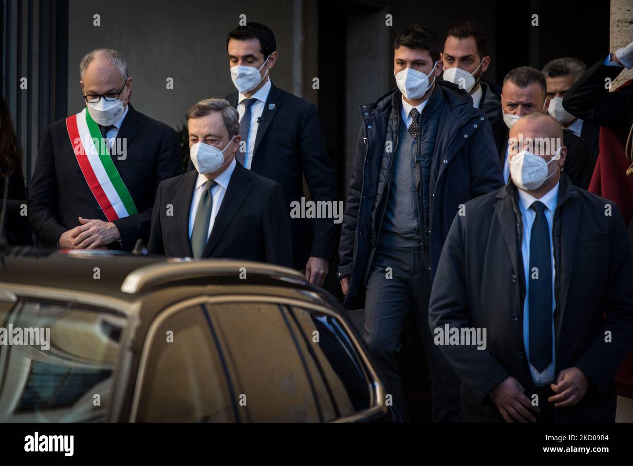 The Mayor of Rome Roberto Gualtieri with Mario Draghi to pay homage to ...