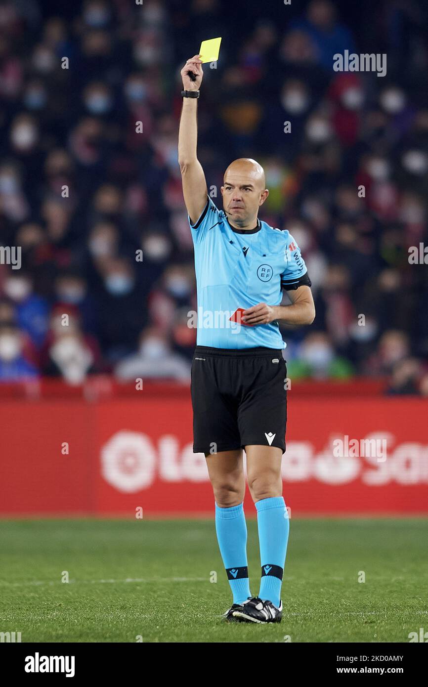 Referee pablo gonzalez fuertes hi-res stock photography and images - Alamy