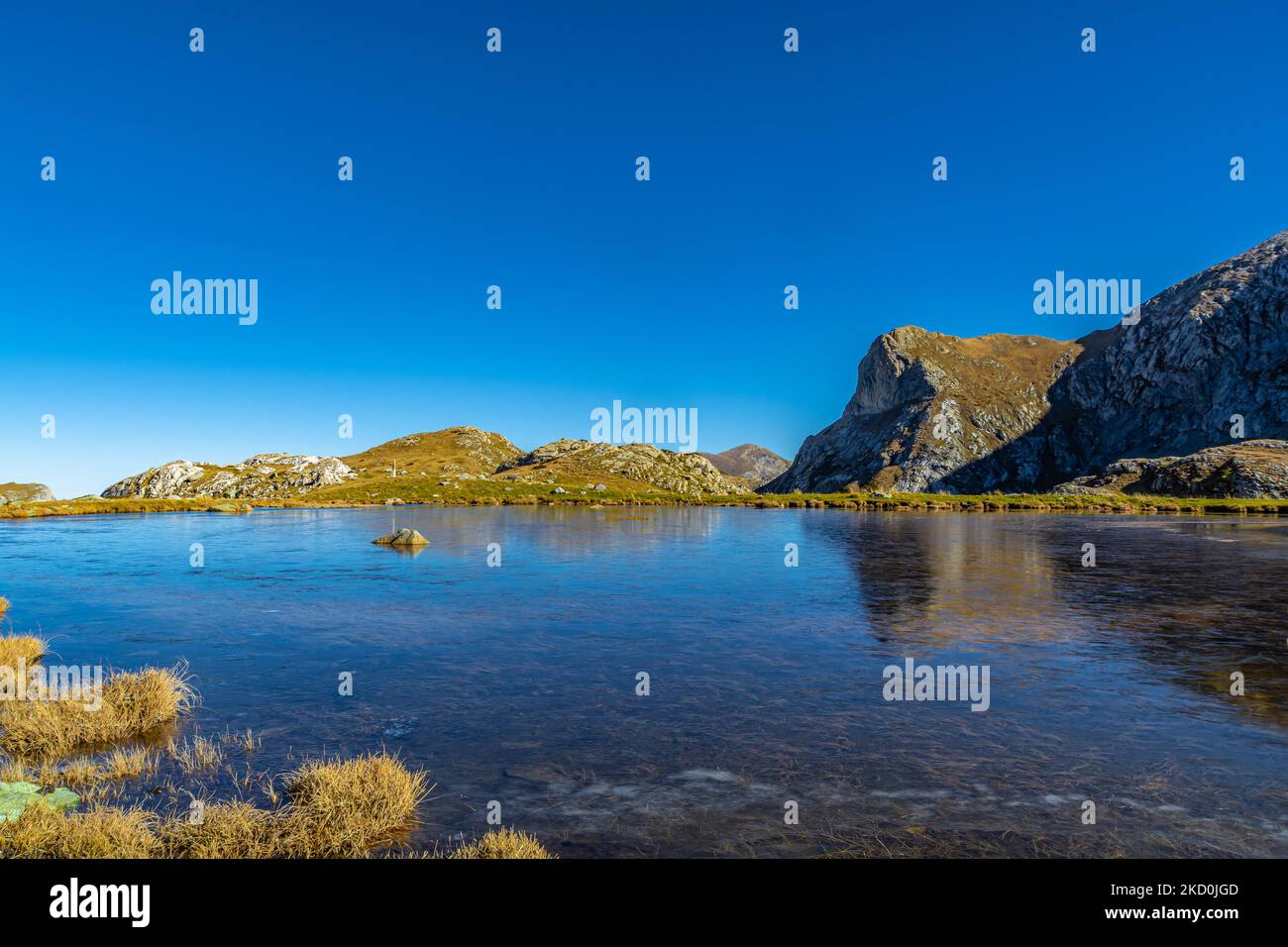 In the heart of the Maritime Alps, the gaze passes from Monte Rosa to ...