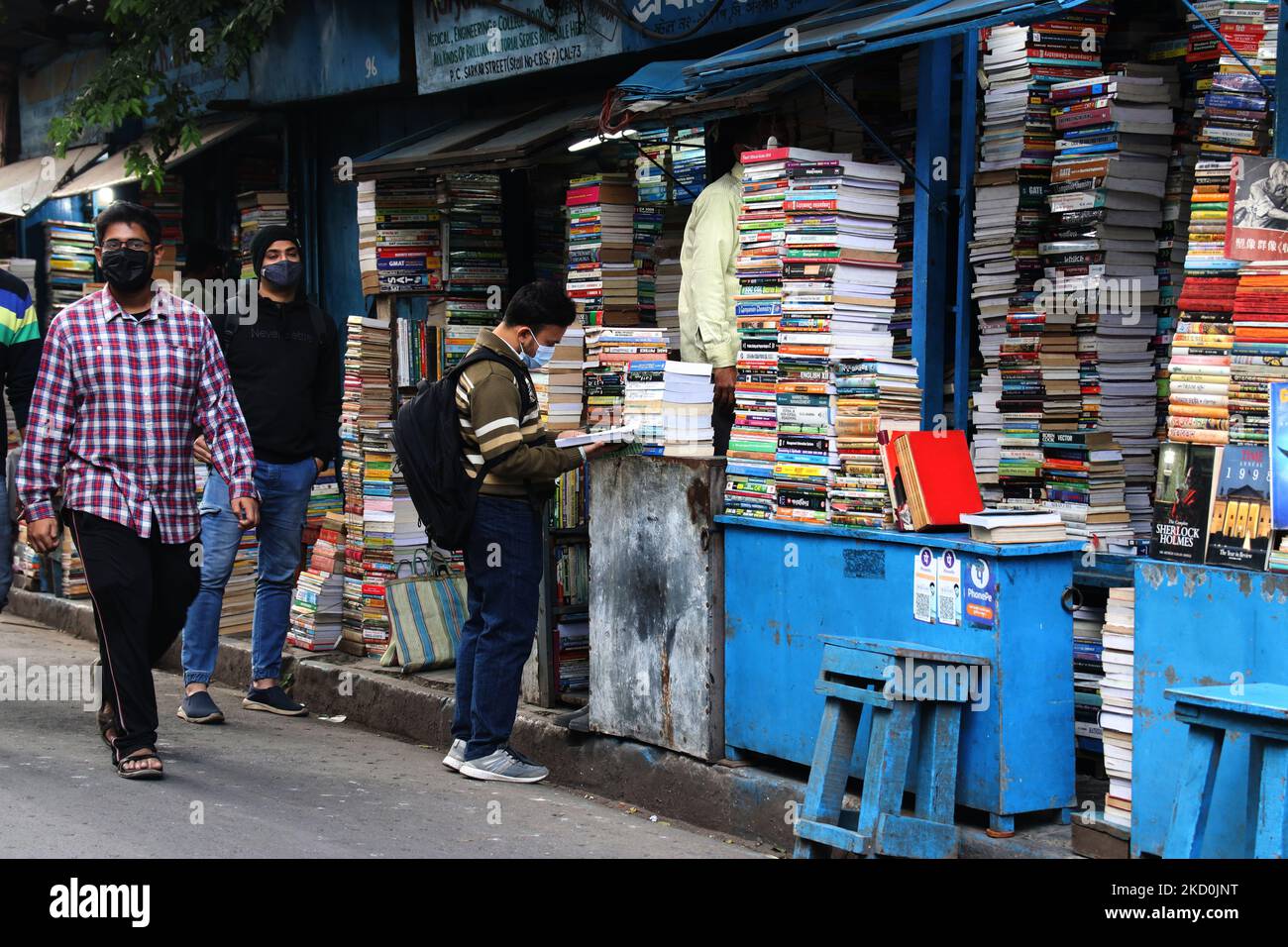 College street bookstall holder hi-res stock photography and images - Alamy