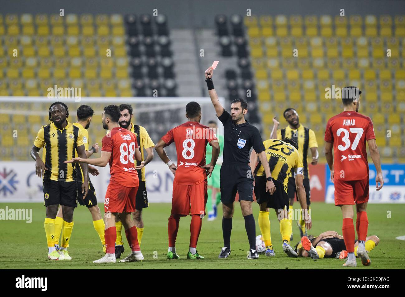 Farshid Esmaeili (88) of Al Arabi is sent off during the QNB Stars ...
