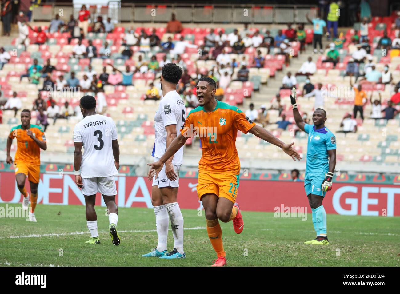 (22) Sebastien Haller of CÃ´te d'Ivoire team celebrates scoring first ...