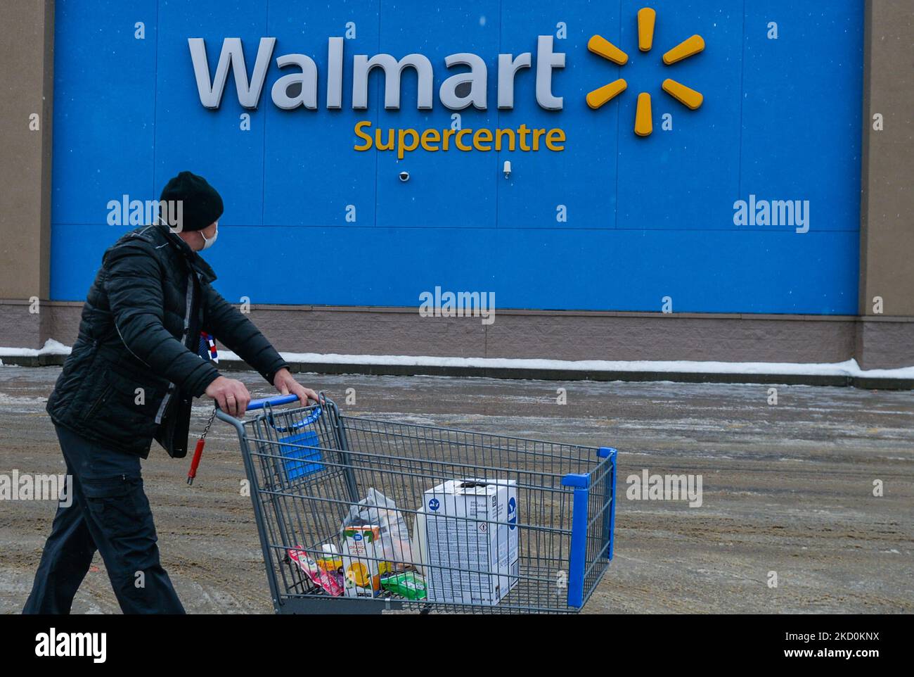 Walmart canada logo hi-res stock photography and images - Alamy