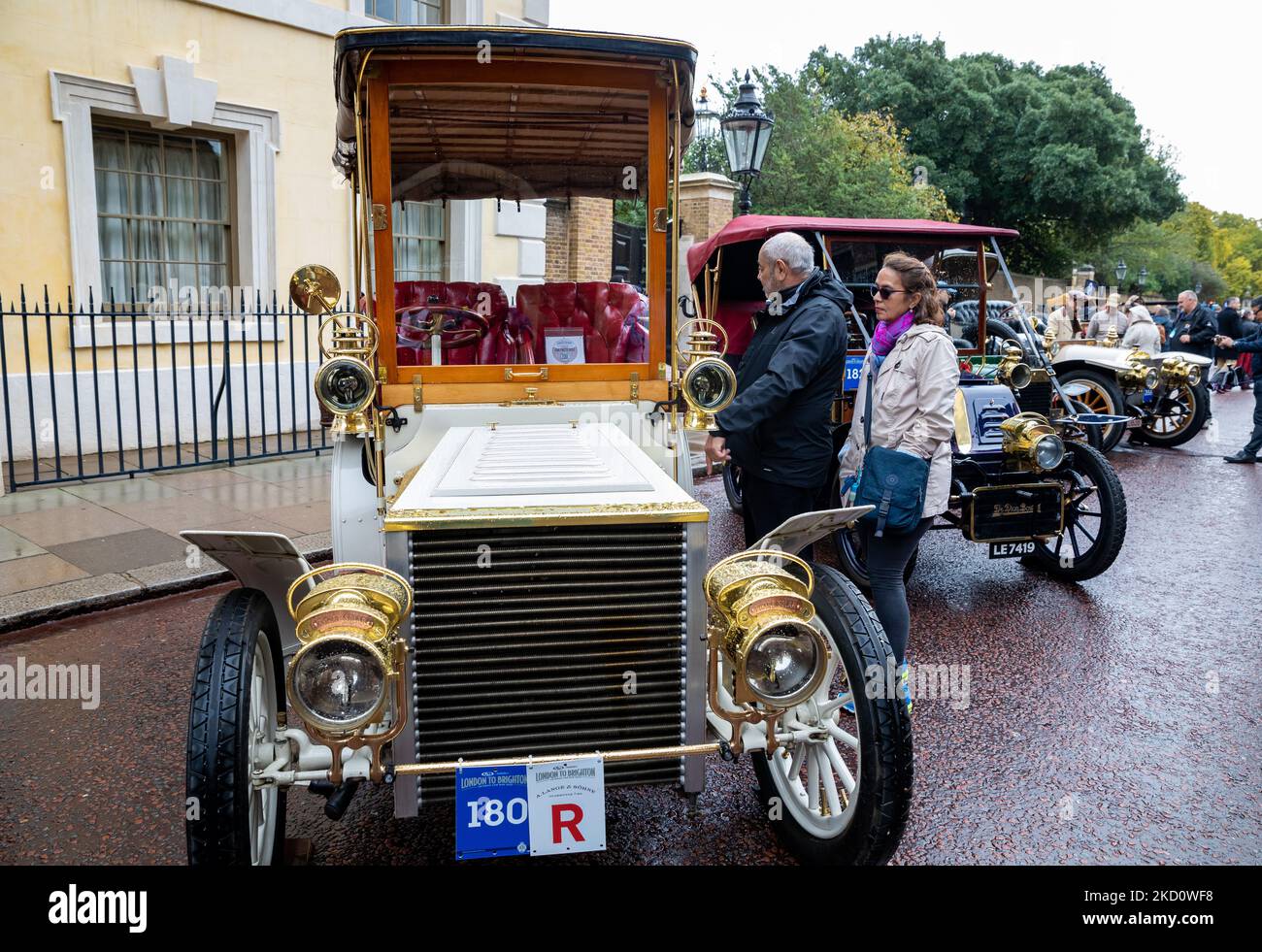 London, UK. 5th November 2022,Around 100 Veteran Cars with their owners ...