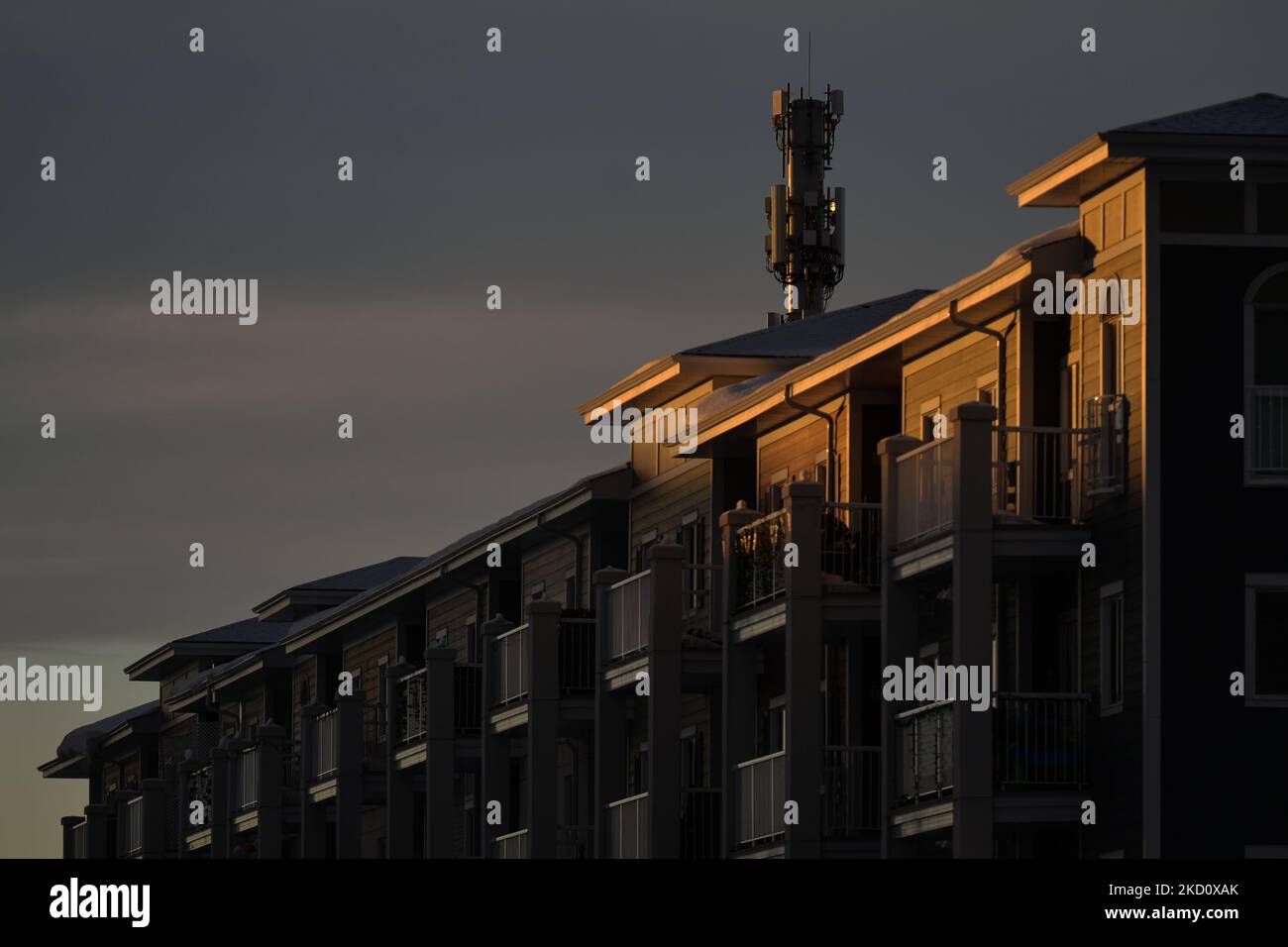 Wireless technology 2021 2022 hi-res stock photography and images - Alamy