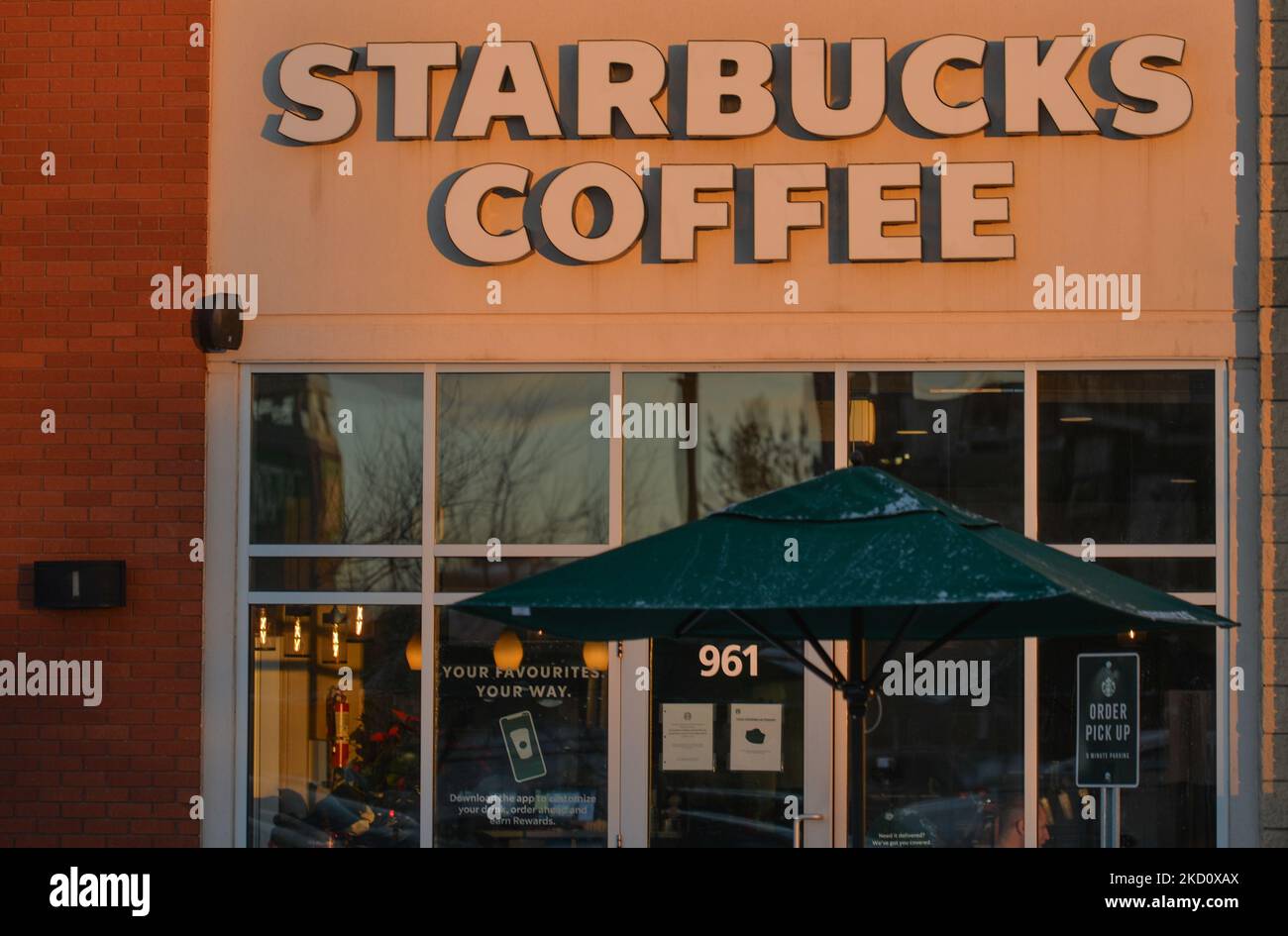 Photo of starbucks canada logo hi-res stock photography and images - Alamy