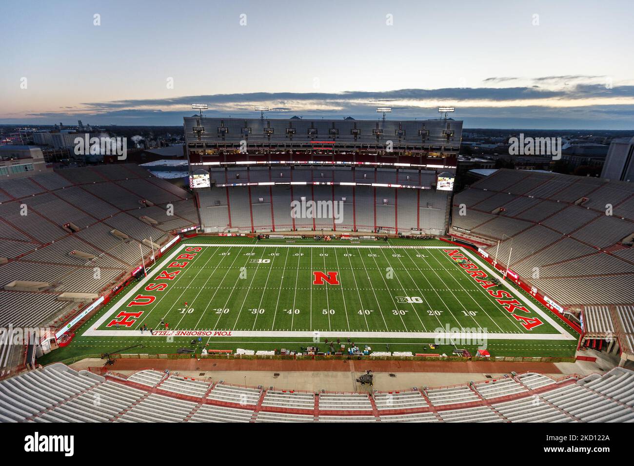 Lincoln, NE. U.S. 05th Nov, 2022. Sunrise to the east of Memorial ...