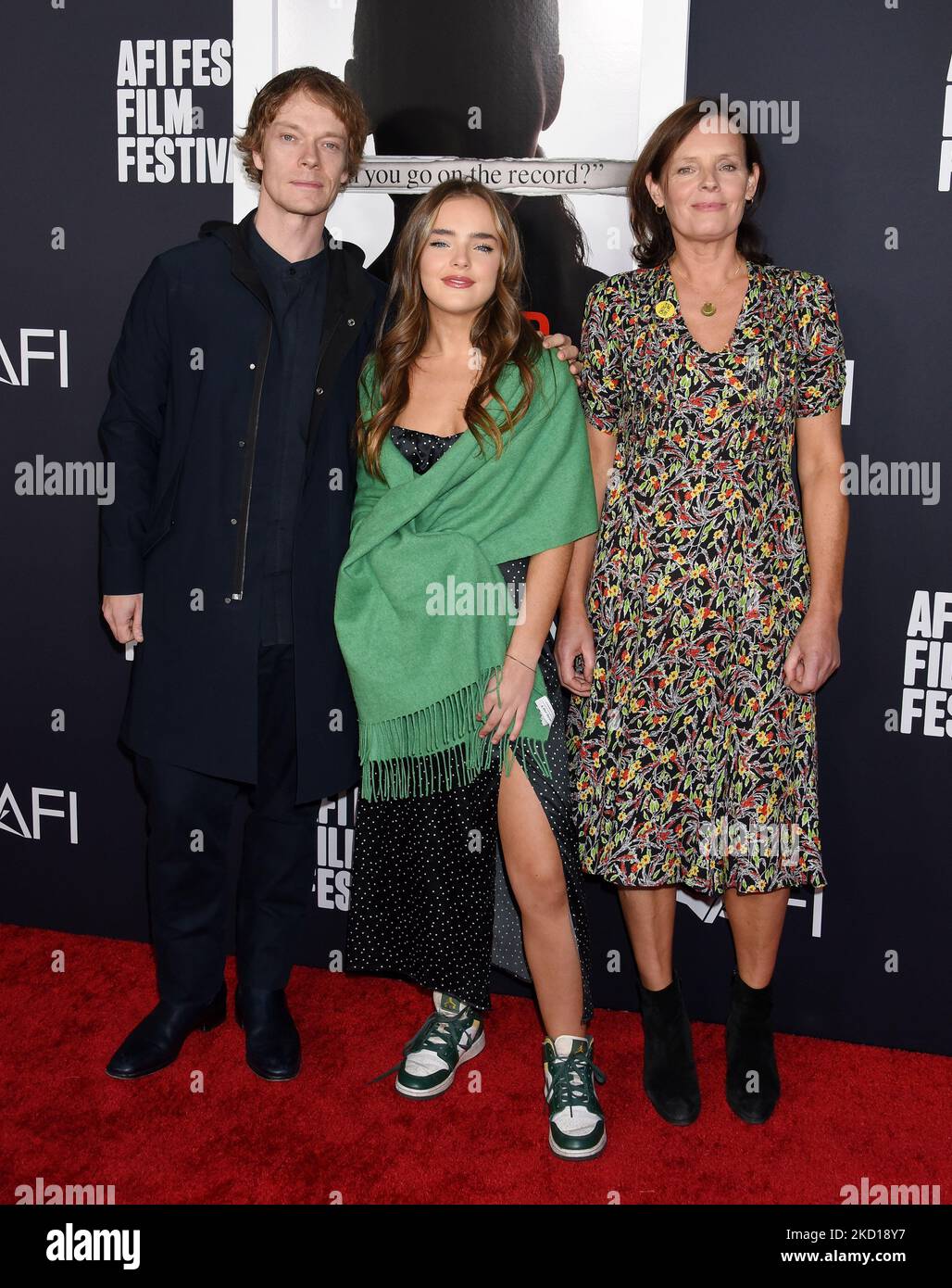 Hollywood, USA . 04th Nov, 2022. Alfie Allen, Iris Allen and Laura ...