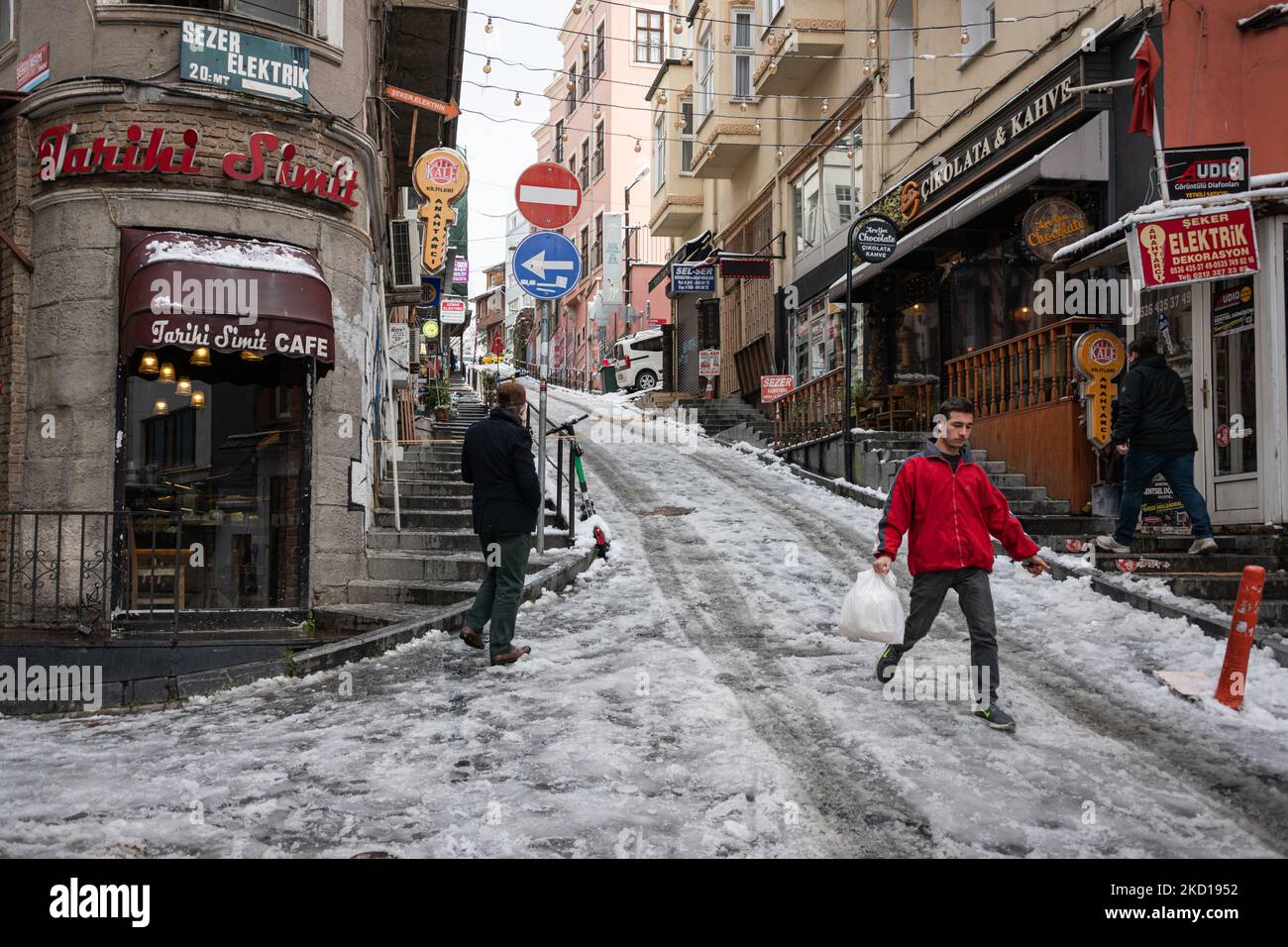 On 25 Jan. 2022, Turkish residents of Istanbul, Turkey, struggled with ...