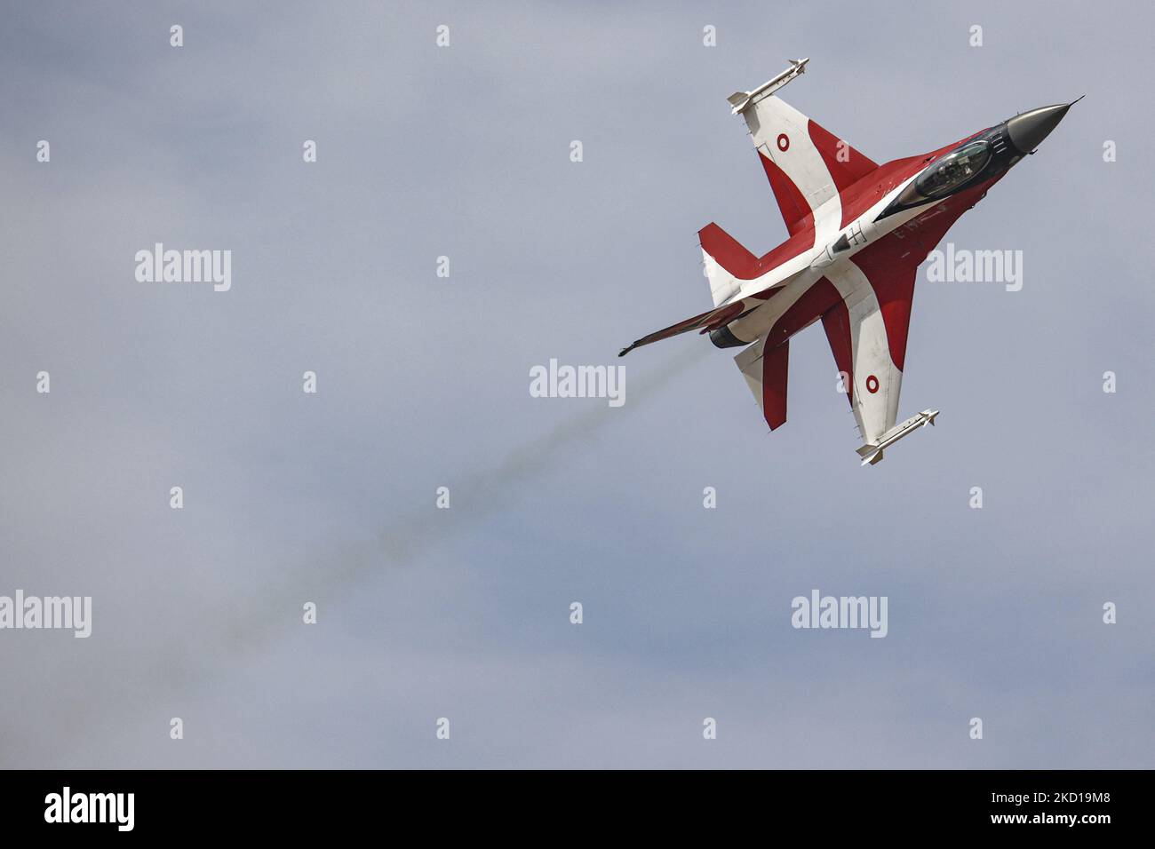 The iconic red solo F-16, with the flag of Denmark, a General Dynamics ...