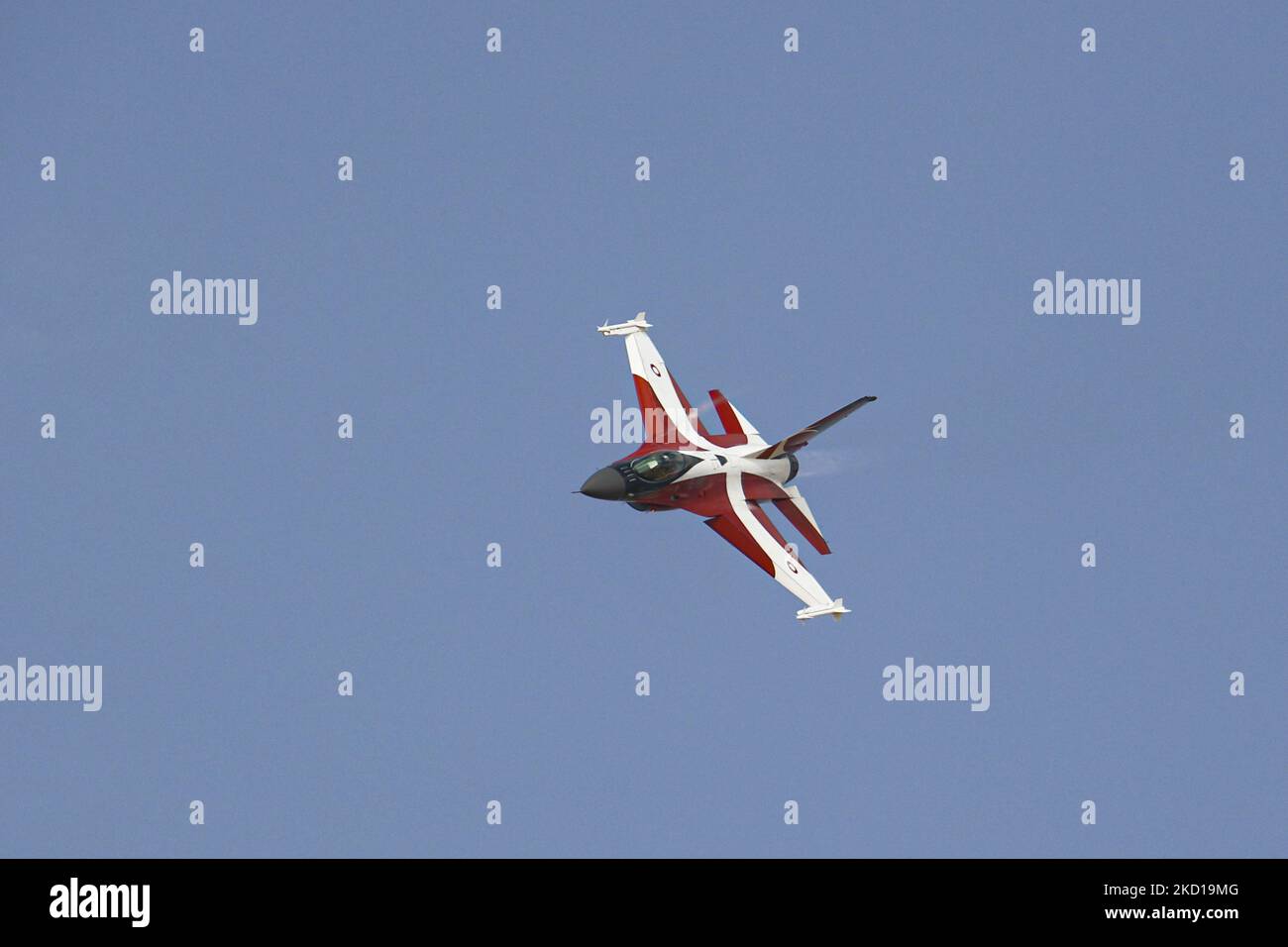 The iconic red solo F-16, with the flag of Denmark, a General Dynamics ...