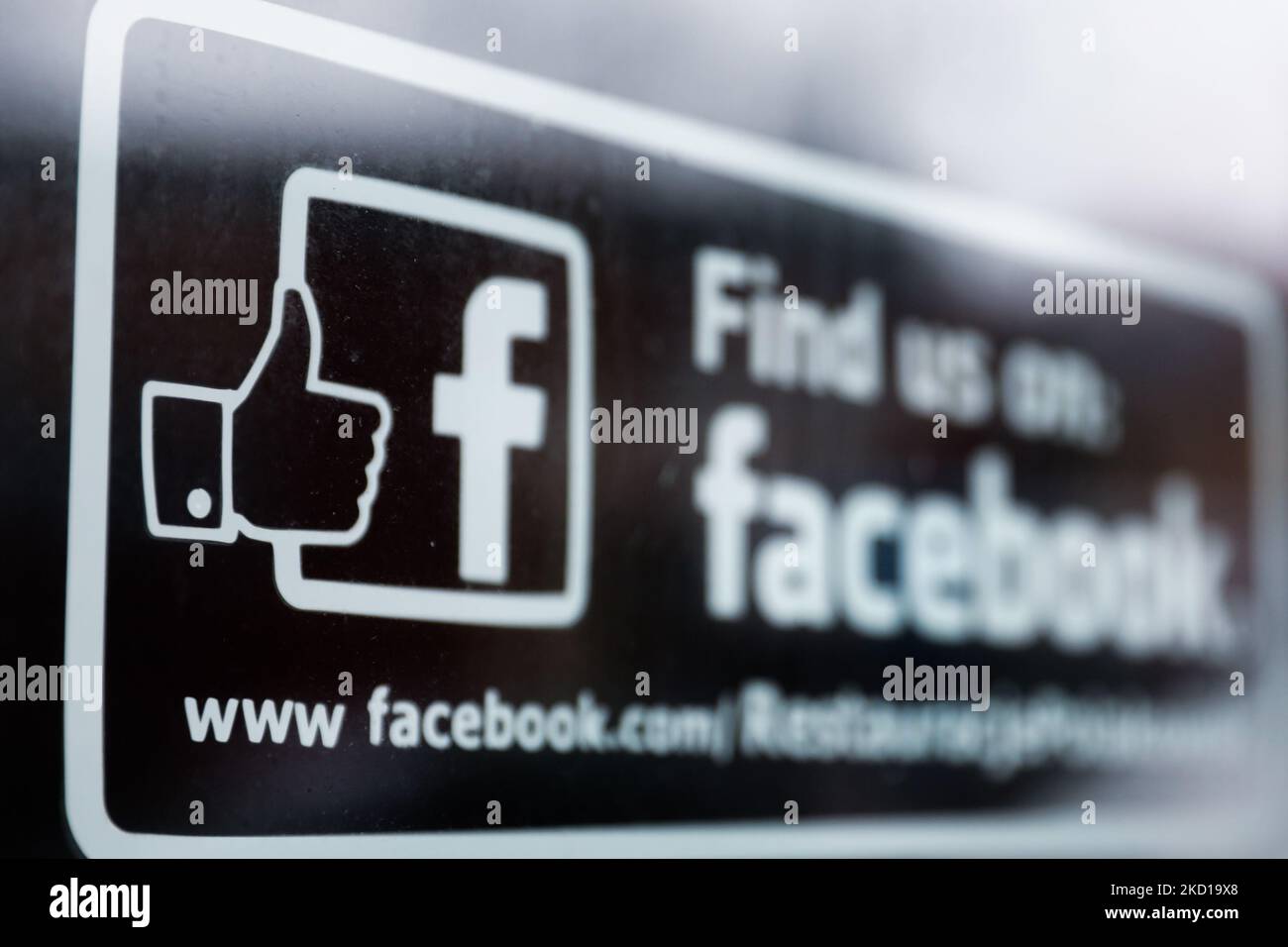 Facebook logo on door hi-res stock photography and images - Alamy