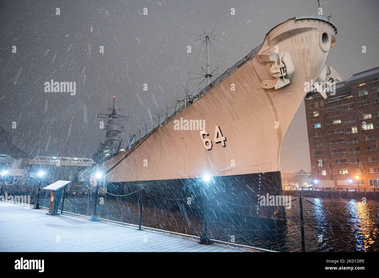 A snowstorm hits Norfolk, Virginia, with expectations of several inches ...