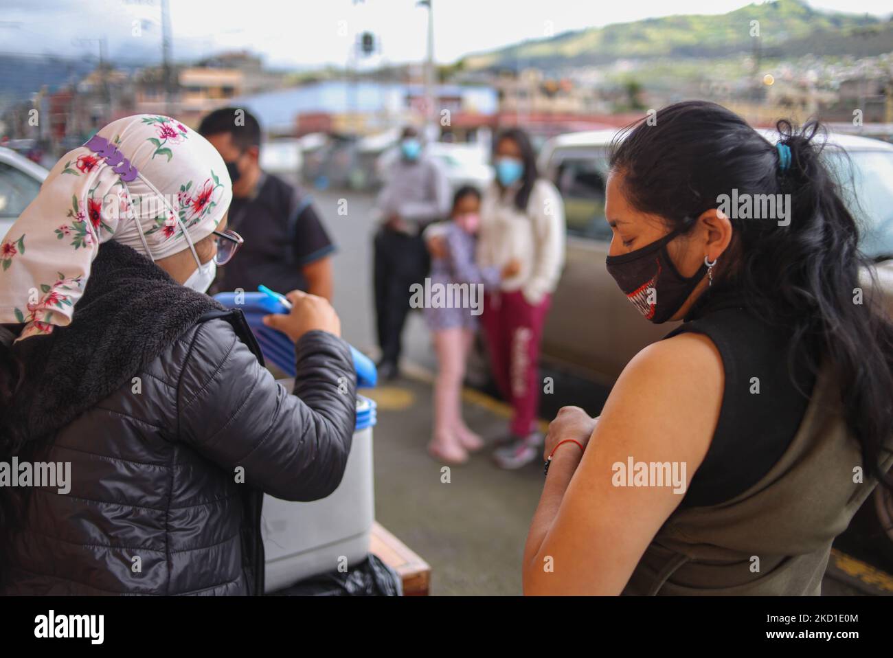 Immunization of ecuador hi-res stock photography and images - Alamy