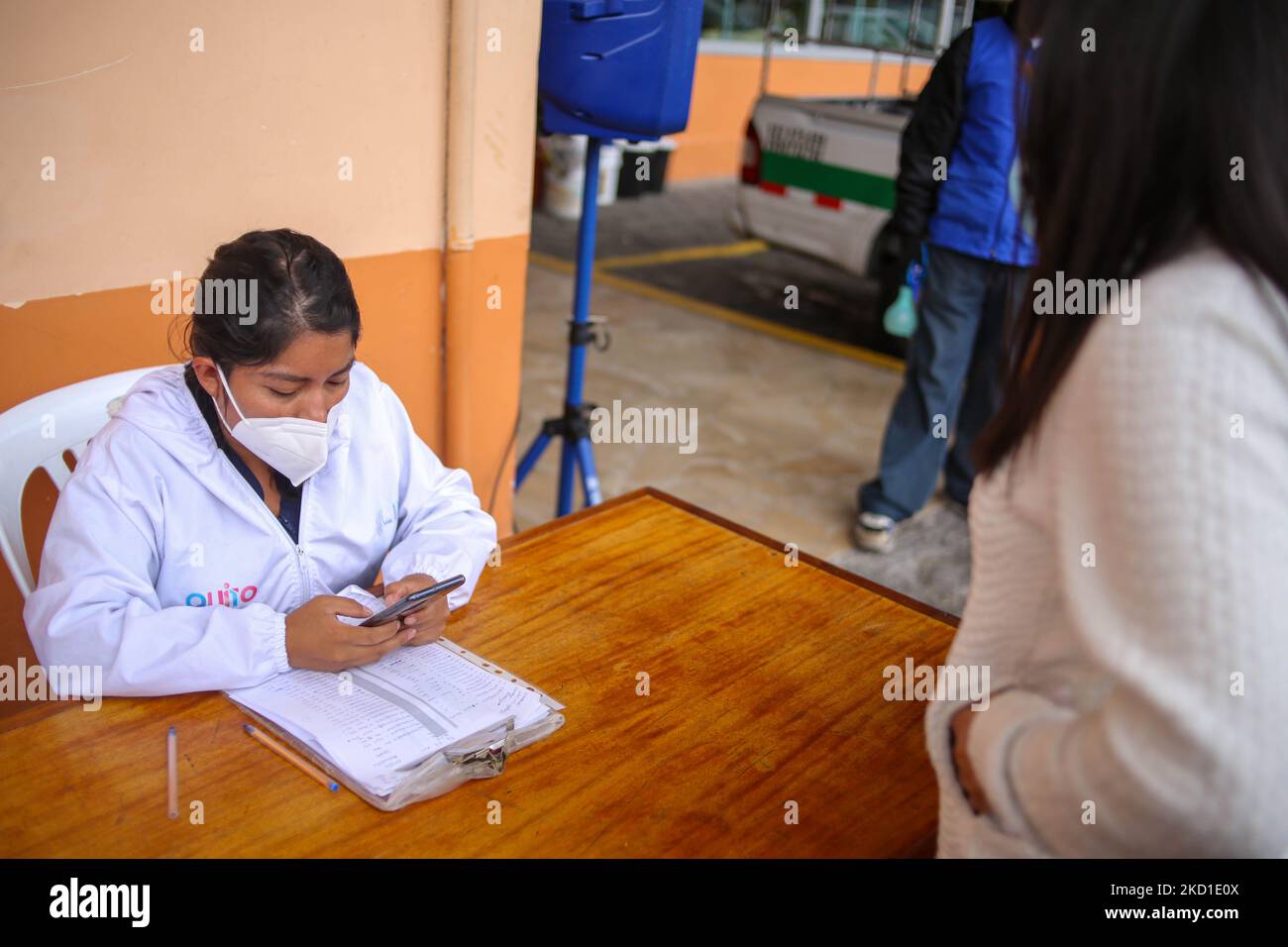 Immunization of ecuador hi-res stock photography and images - Alamy