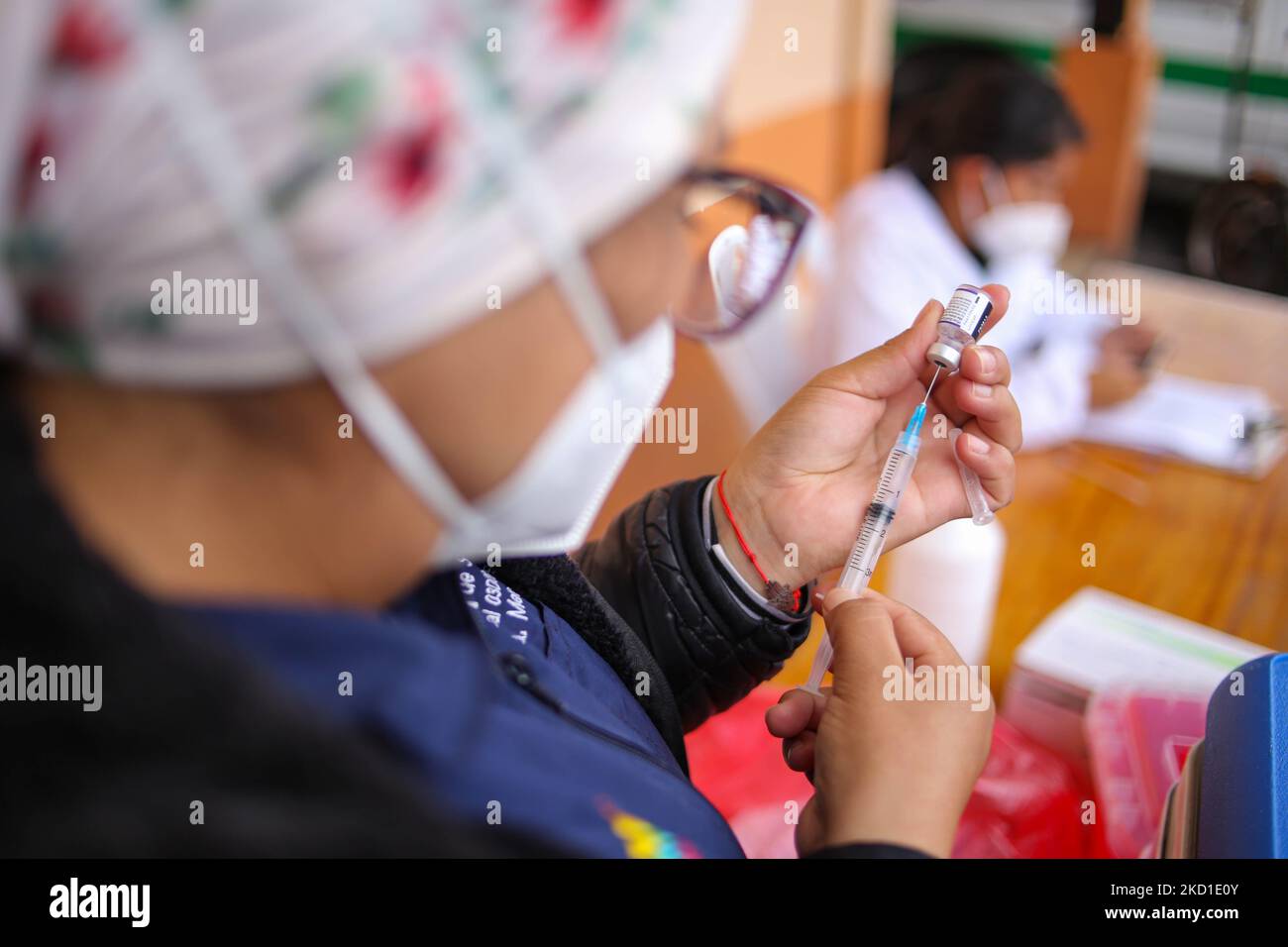 Immunization of ecuador hi-res stock photography and images - Alamy