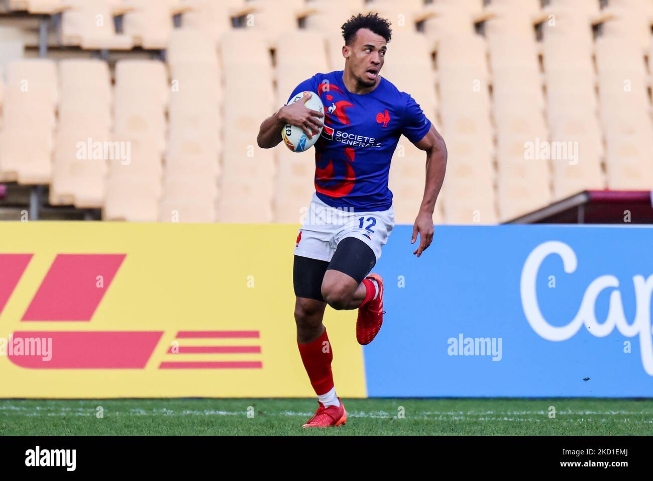 Jordan Sepho of France runs with the ball during the Men's HSBC World ...