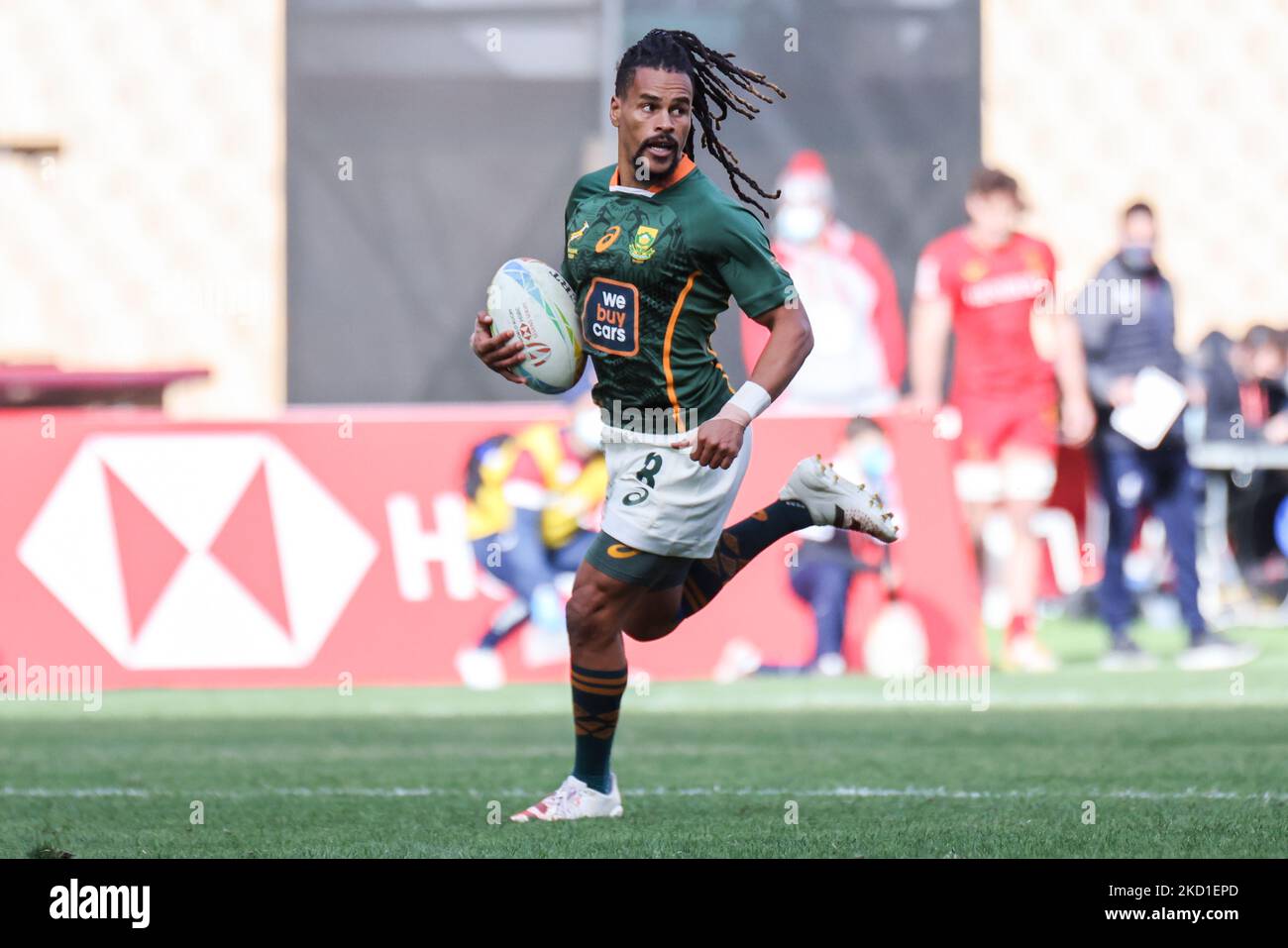 Selvyn Davis of South Africa runs with the ball during the Men's HSBC ...