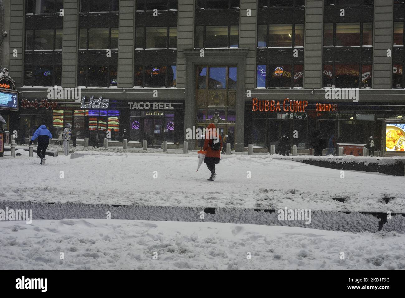 Blinding snow blizzard hi-res stock photography and images - Alamy