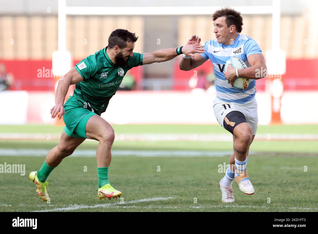 Luciano Gonzalez of Argentina runs with the ball during the Men's HSBC ...