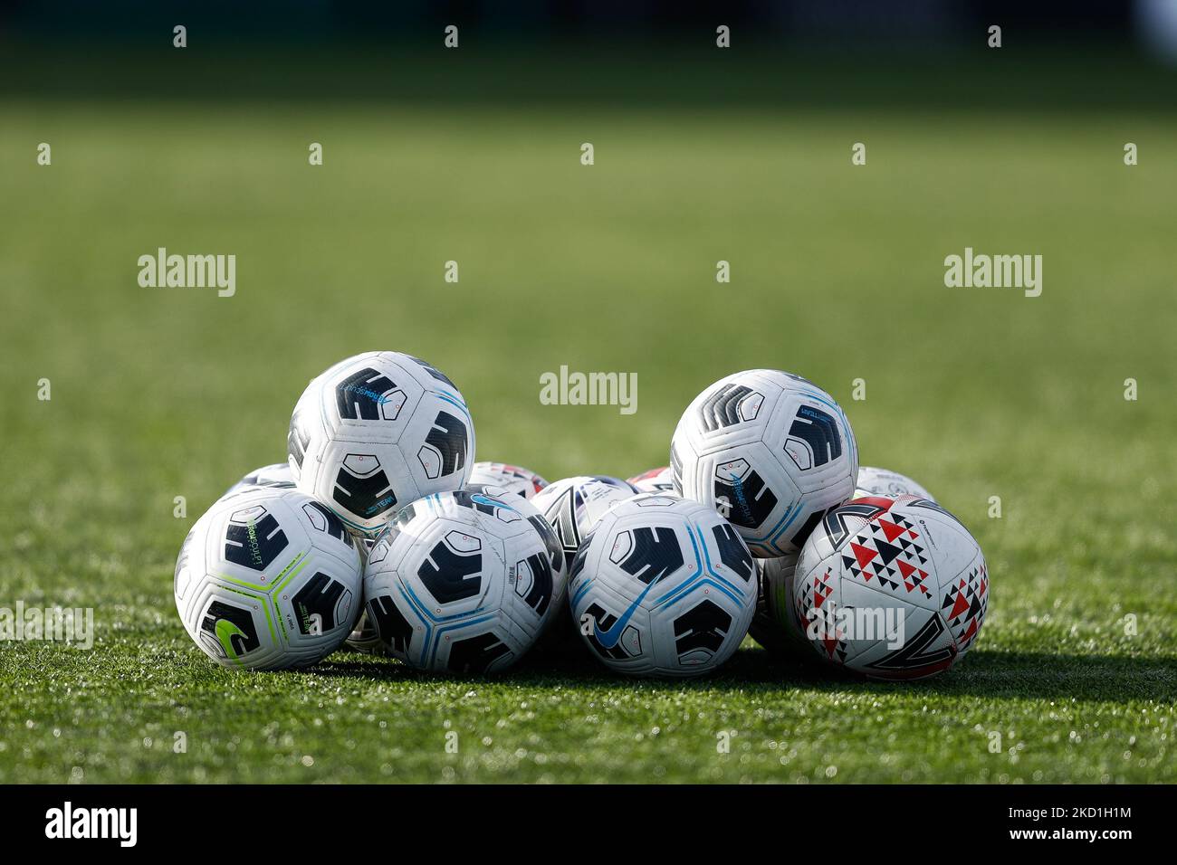 Fa cup balls 2022 hi-res stock photography and images - Alamy