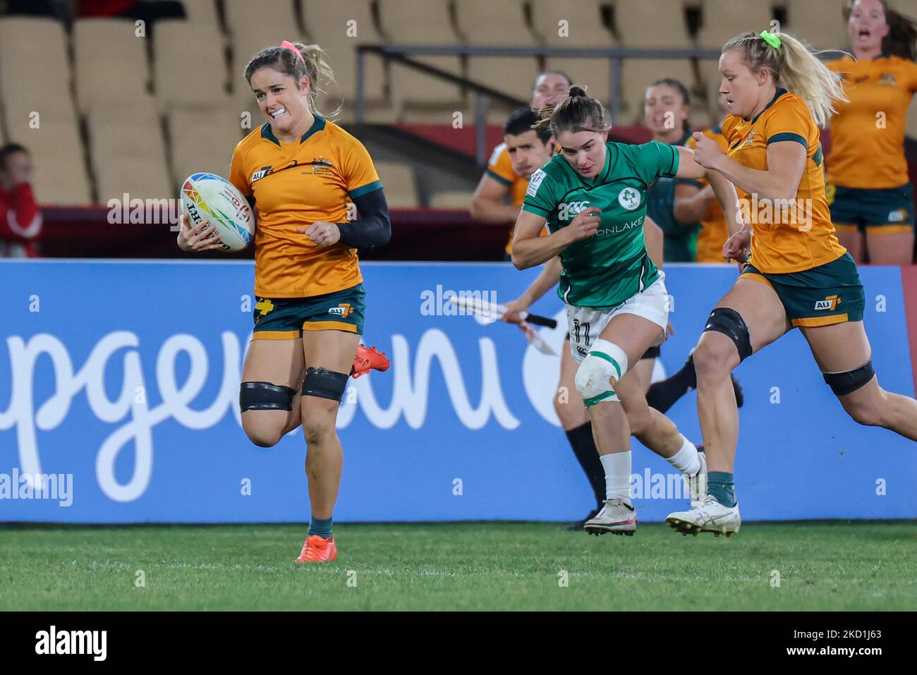 Dominique du Toit of Australian runs with the ball during the Women's ...