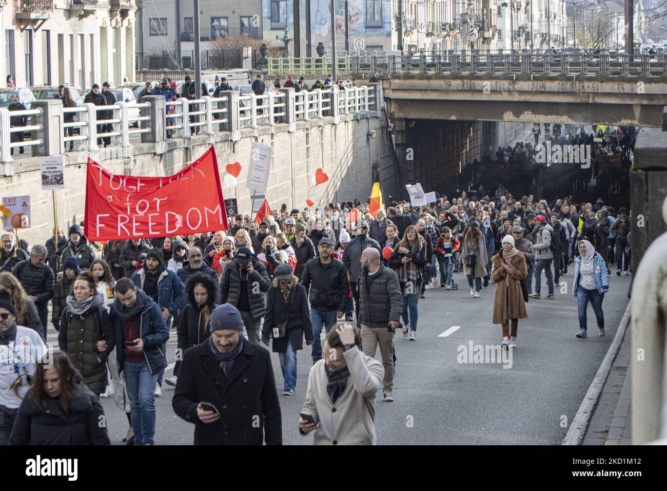 Social media crowd hi-res stock photography and images - Alamy