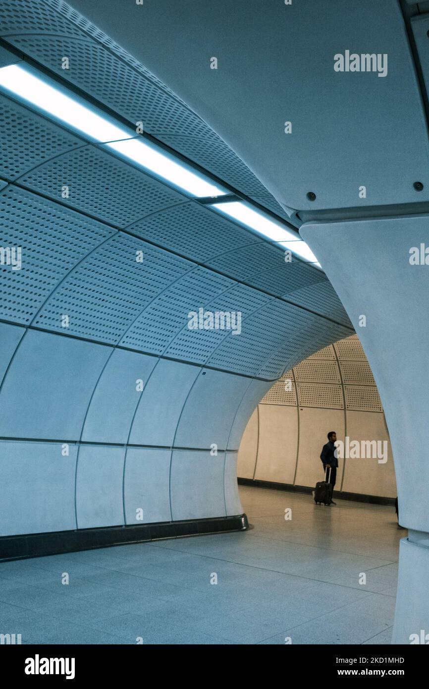 Elizabeth line tube station hi-res stock photography and images - Alamy