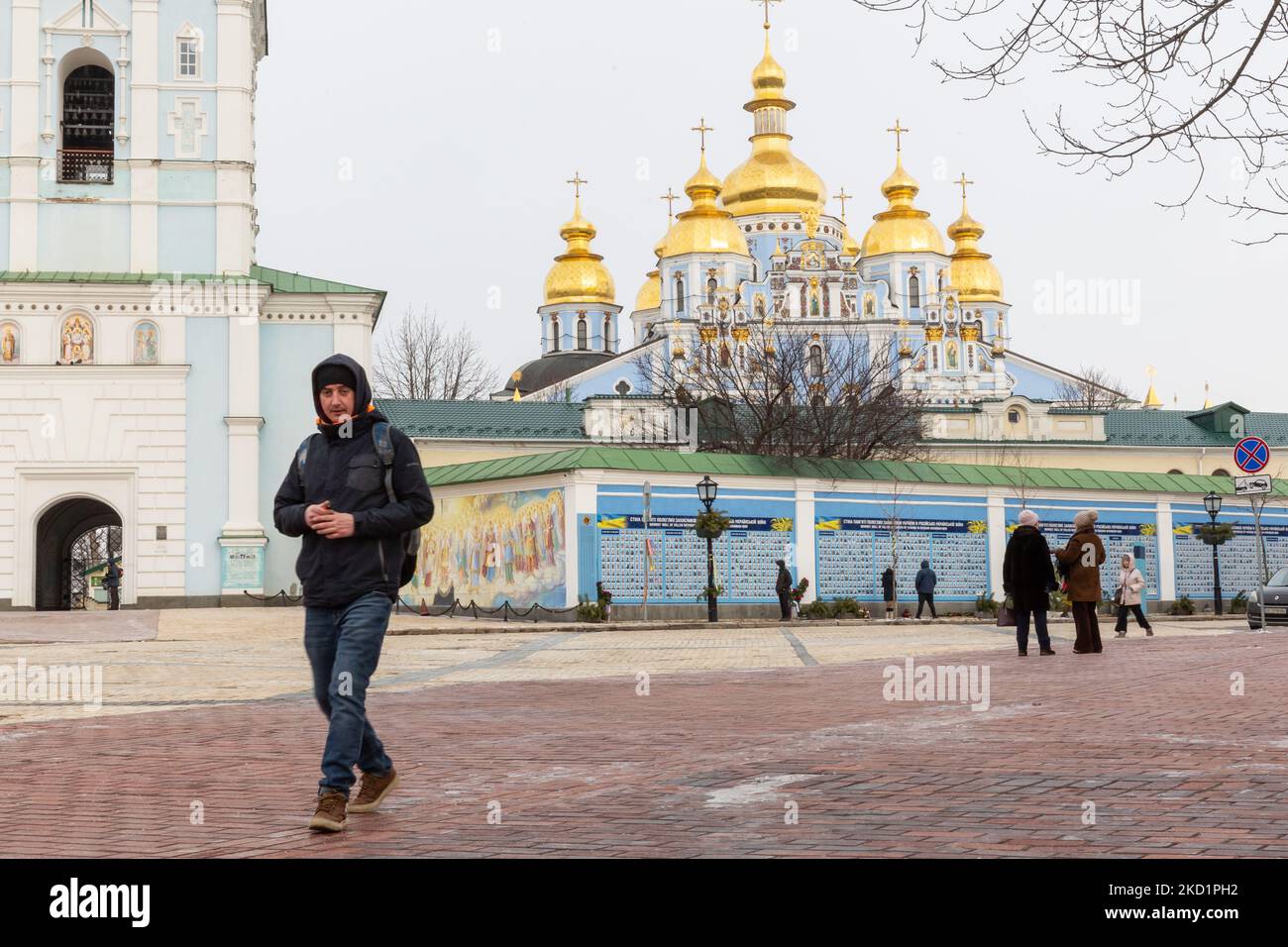 100 thousand soldiers hi-res stock photography and images - Alamy
