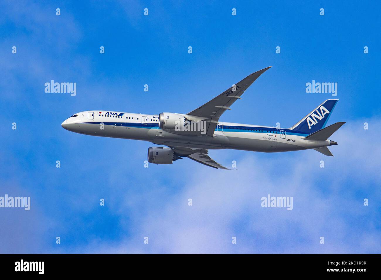 ANA All Nippon Airways Boeing 787 Dreamliner aircraft as seen on final ...