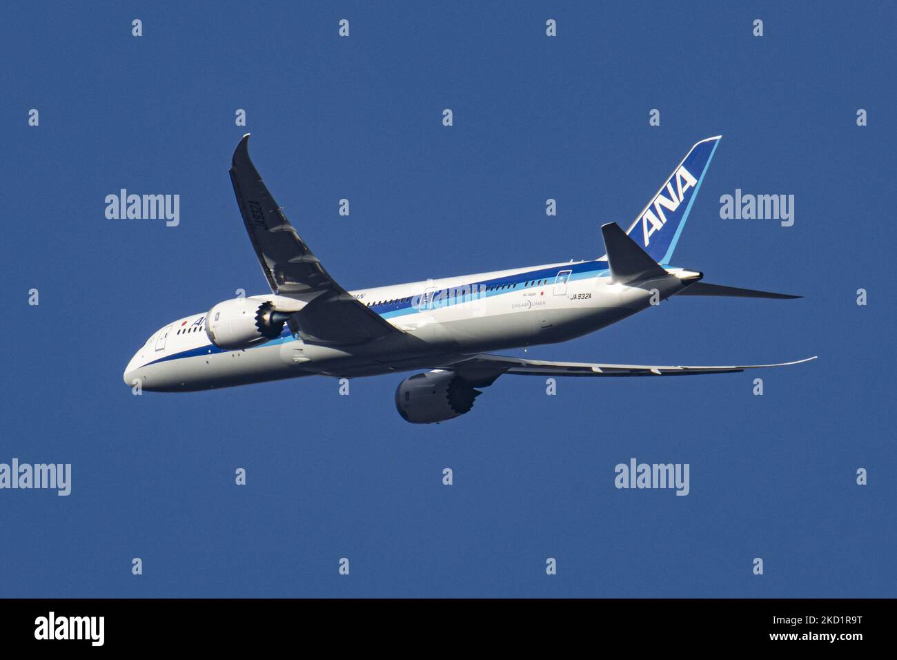 ANA All Nippon Airways Boeing 787 Dreamliner aircraft as seen on final ...