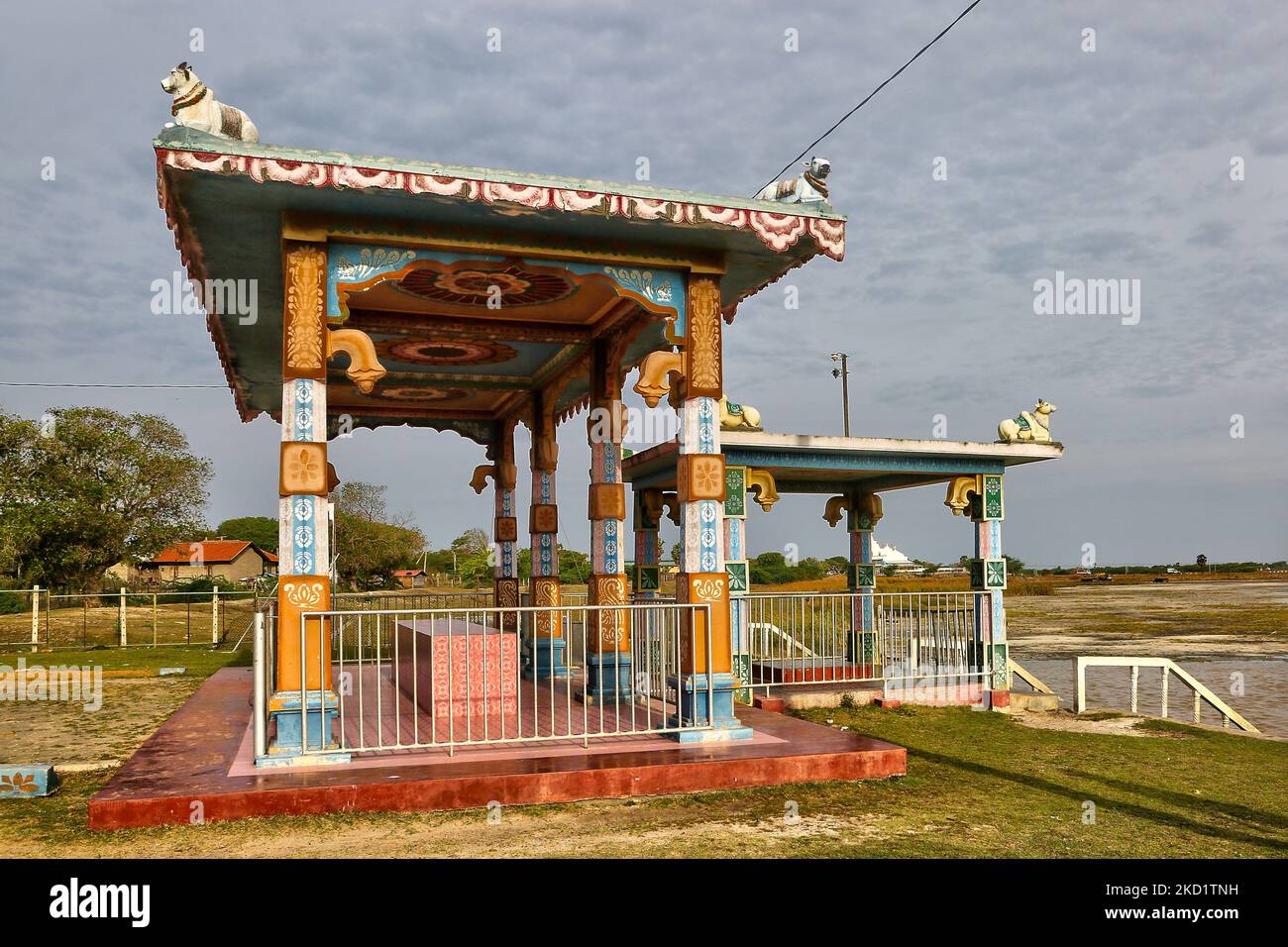 Mandapam with steps leading to the river at the Shri Gowri Sametha ...